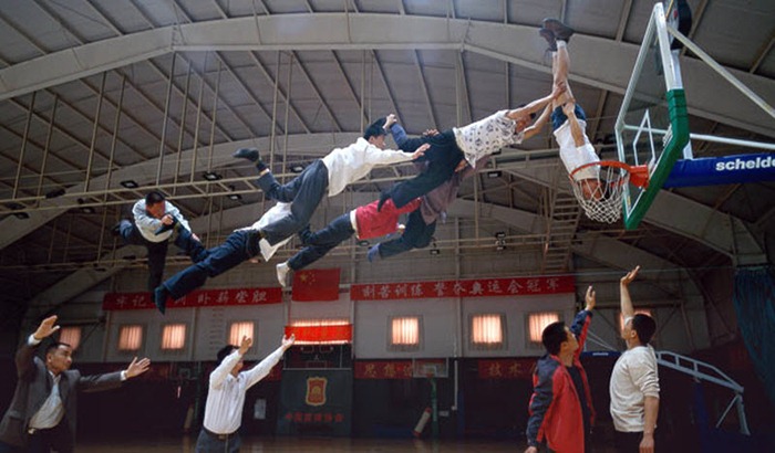 Gravity Defying Photographs Of Li Wei Amusing Planet